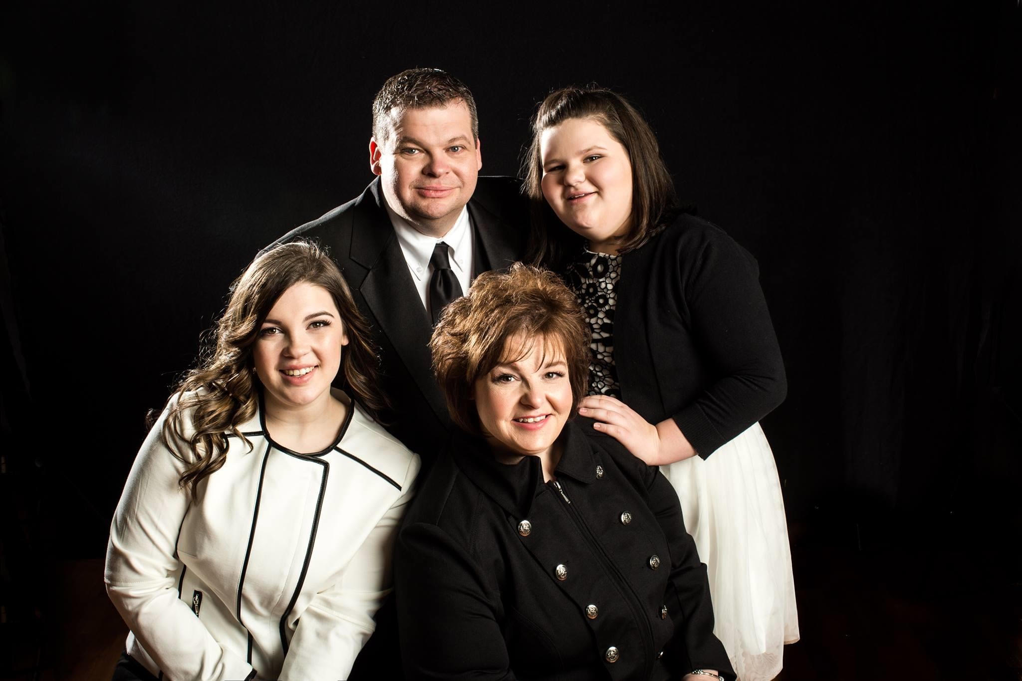 The Pruitt Family Changes Name to Small Town Revival – Singing News ...