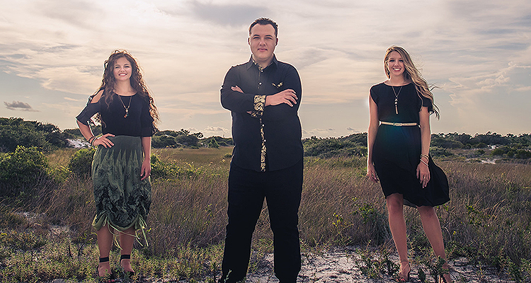 The Villines Trio Releases Debut Album ‘Titanic’ – Singing News Magazine