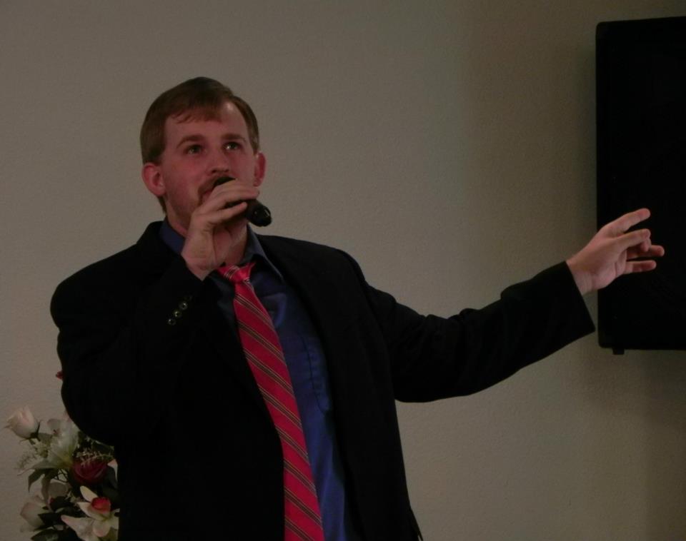 Bass Singer Looking for Quartet – Singing News Magazine